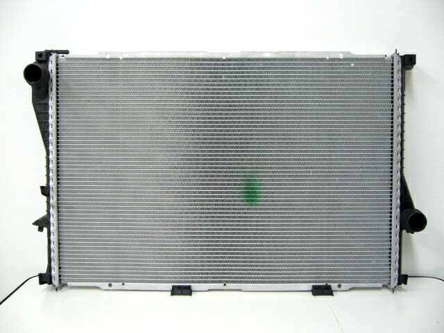 【楽天市場】BMW 1998年9月まで V8エンジン用 E38 7シリ-ズ 、E39 5シリーズ優良品 ラジエターOE番号 ...