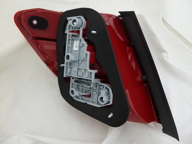 【楽天市場】Mercedes Benz ﾒﾙｾﾃﾞｽ ﾍﾞﾝﾂ ﾃｰﾙﾗﾝﾌﾟRH 純正 2049069602. OEﾅﾝﾊﾞｰ ...