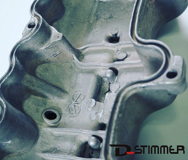 【楽天市場】Mercedes-Benz（メルセデスベンツ）エンジンバルブカバー右側（純正品・新品）W163/Mクラス W202/Cクラス ...