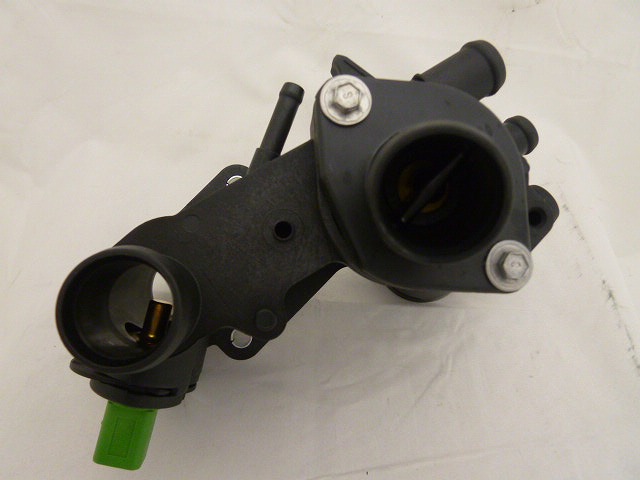 【楽天市場】【8/4-11限定 全品P10倍(エントリー要)】Volkswagen フォルクスワーゲン 純正 サーモスタットハウジング ...