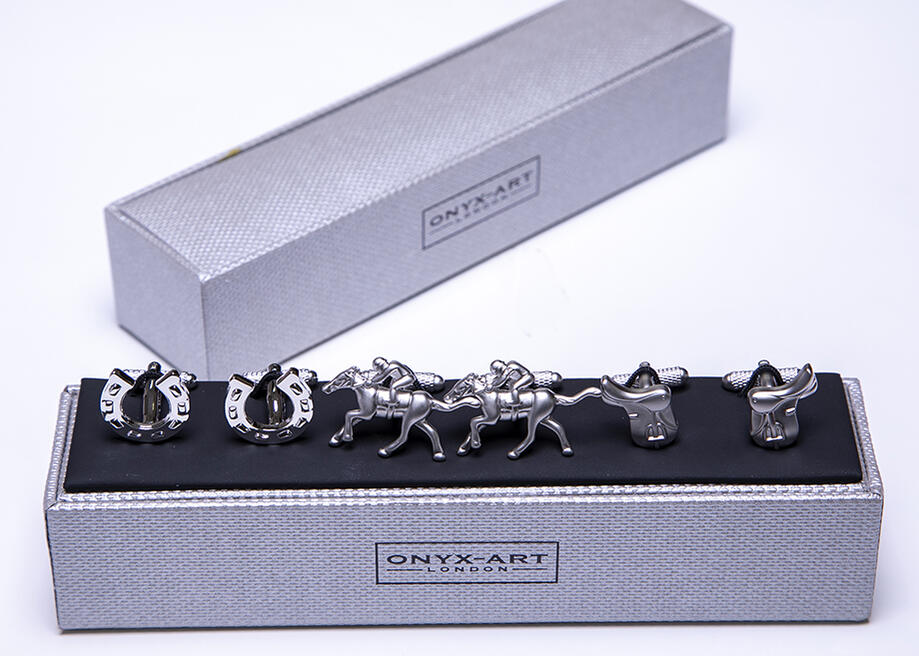 【楽天市場】★カフスボタン 競馬で勝者になるための3点セット★London Onyx art cks007 HORSE RIDING 3 ...