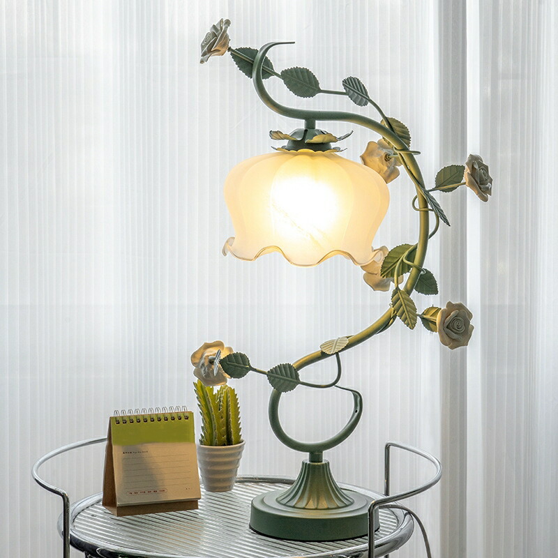 【楽天市場】フラワーデザイン テーブルランプ 田園風 ベッドサイドランプ LED 照明 ギフト 玻璃ランプ アメリカンスタイル 家具装飾 ベッドサイドの装飾 寝室照明 浪漫ランプ 祝日ギフト ...