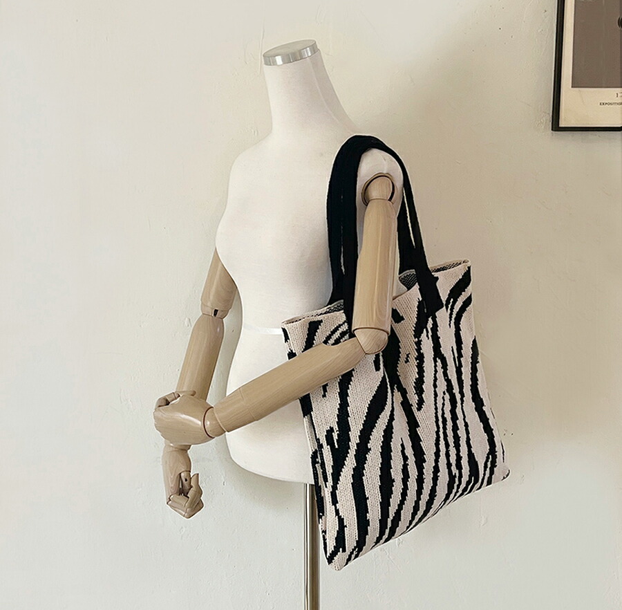 【楽天市場】ゼブラ柄ニットトートバッグ・p438736 レディース 【bag】鞄 かばん バッグ トート 大容量 柄 模様 ゼブラ アニマル ...