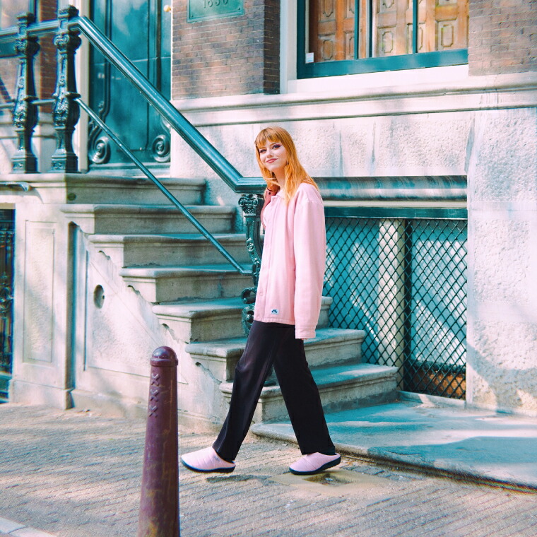 【正規品】SUBU 2025年モデル スブ 冬用サンダル 無地 スリッポン スリッパ キャンプ アウトドア ルームシューズ 外履き レディース メンズ おしゃれ かわいい 暖かい ダウン ボア ...