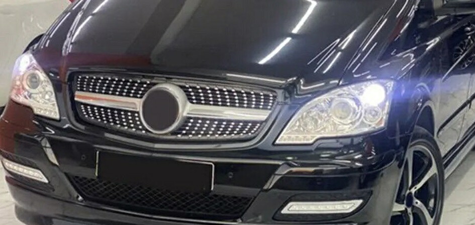 【楽天市場】メルセデス ベンツ W639 V350 トレンド アンビエンテ ロング リミテッド Vクラス 後期 ダイヤモンド グリル フロントグリル シルバーxメッキフィン フロント グリル ...