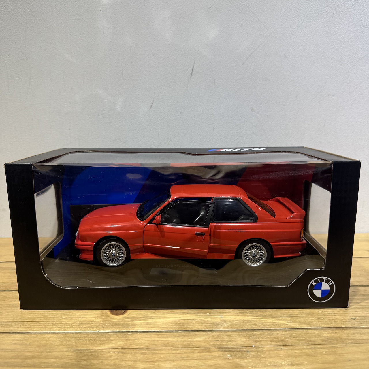 【楽天市場】KITH NYC x BMW M3 E30 1/18 DIECAST REPLICA キスニューヨーク ビーエムダブリュー ...