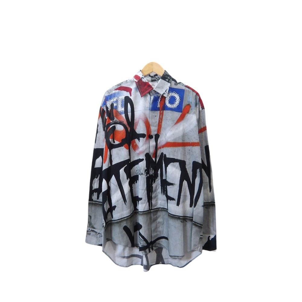 【楽天市場】VETEMENTS 23aw GRAPHIC LS SHIRT GLAY サイズS UE54SH340G ヴェトモン グラフィック ...
