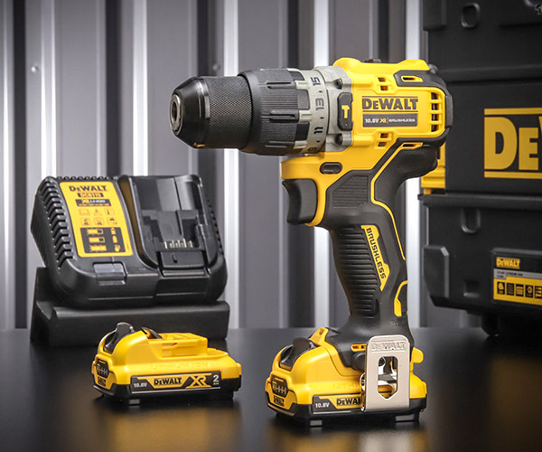 【楽天市場】DEWALT DCD706D2-JP 10.8V ブラシレス・振動ドリルドライバー デウォルト 電動工具 DeWALT 穴あけ ...