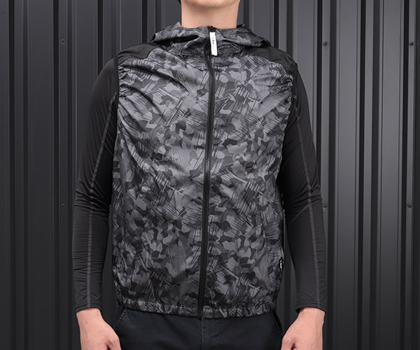 【楽天市場】ジーベック 空調服 XE98024-960-LL TM 遮熱空調ベスト フード付き 迷彩ブラック LLサイズ XEBEC 熱中症対策 作業服 夏 クール 屋外 冷却 ...