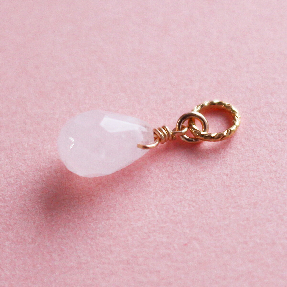 【楽天市場】ローズクォーツ ドロップ チャーム K14GF ピアスチャーム ペンダントトップ ネックレストップ 5月誕生石：エッセンス