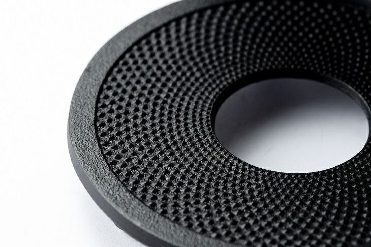 【楽天市場】【ふるさと納税】 南部鉄器 瓶敷 アラレ 14cm 【OIGEN 作】 伝統工芸品 キッチン用品 食器 日用品 雑貨[Z0036]：岩手県奥州市