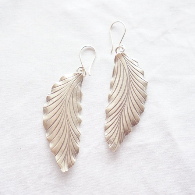 【楽天市場】【今がお得★ポイント5倍でゲット】カレンシルバー リーフ ピアス Karen Silver Leaf Pierce シルバーアクセサリー クリックポスト発送：古着屋mellow楽天市場店