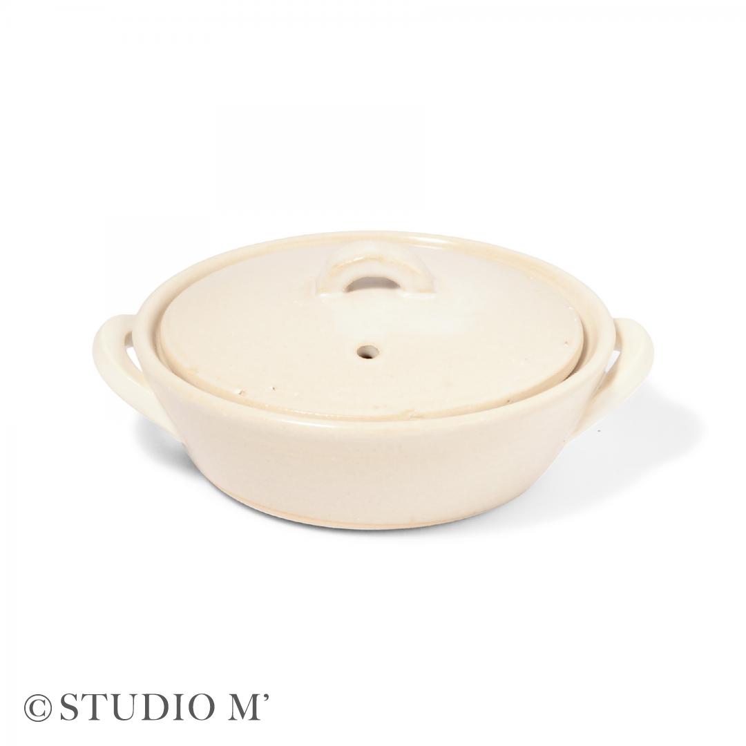 【楽天市場】スタジオエム ドゥーブ 5号鍋 直火可能 オーブン対応 電子レンジ対応 日本製 陶器製 蓋つき器 口は広く、底面は平ら こだわりの ...