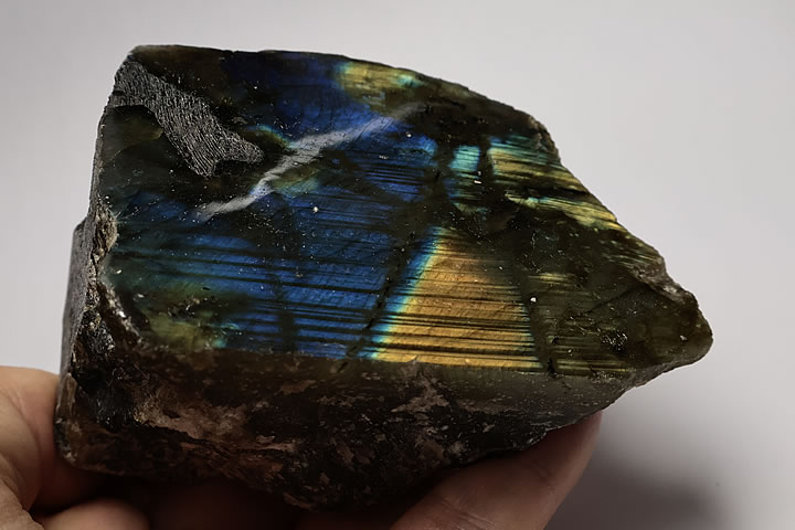 【楽天市場】大きく美しいラブラドライト原石 マダガスカル産0.32kg：ギャラリーメイスン