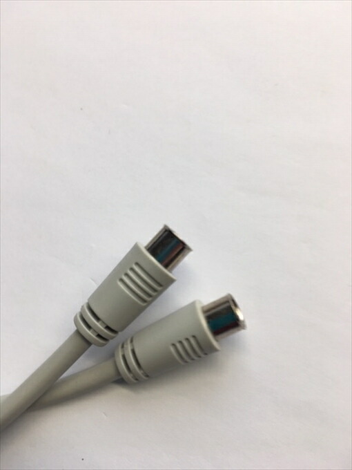 【楽天市場】アンテナケーブル 1m 12本迄同一送料 両端プッシュ接栓付 メール便ご利用で 日本全国どこでも！S4C-FB 薄灰色 1本 ...