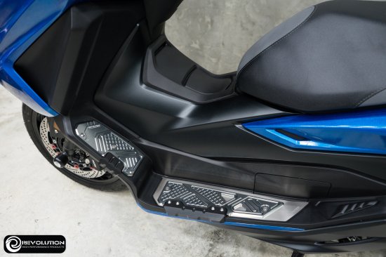 【楽天市場】【一部国内在庫あり】ホンダ フォルツァ MF17 ステップボード 5色 101182：MASAMUNE楽天市場店