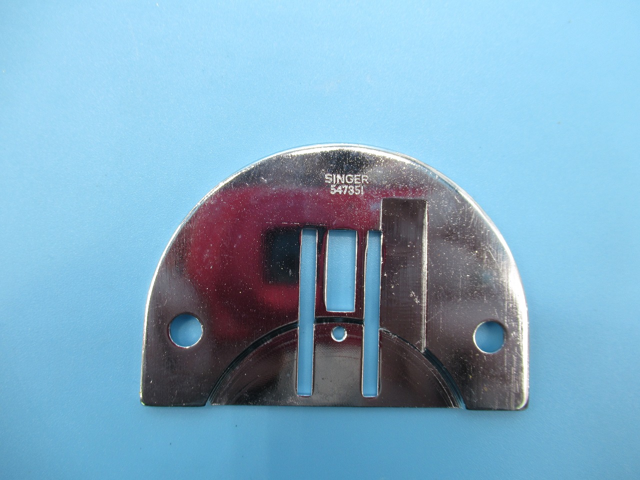 【楽天市場】シンガー SINGER 698型用 ジグザグ 直線用 針板 547351：ミシン屋さん3号店