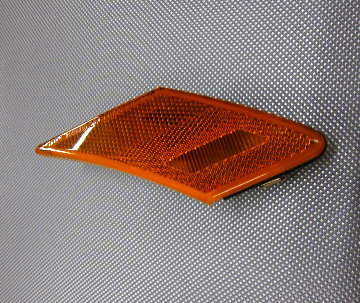 【楽天市場】LENS ＆ BODY COMP テールランプ左右 SU003-02540--SU003-02541 トヨタ純正部品 ...