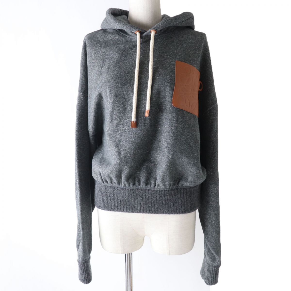 【楽天市場】極美品☆正規品 LOEWE ロエベ S359Y25X14 リラックスフィット フーディー アナグラムレザーポケット 長袖 パーカー ...