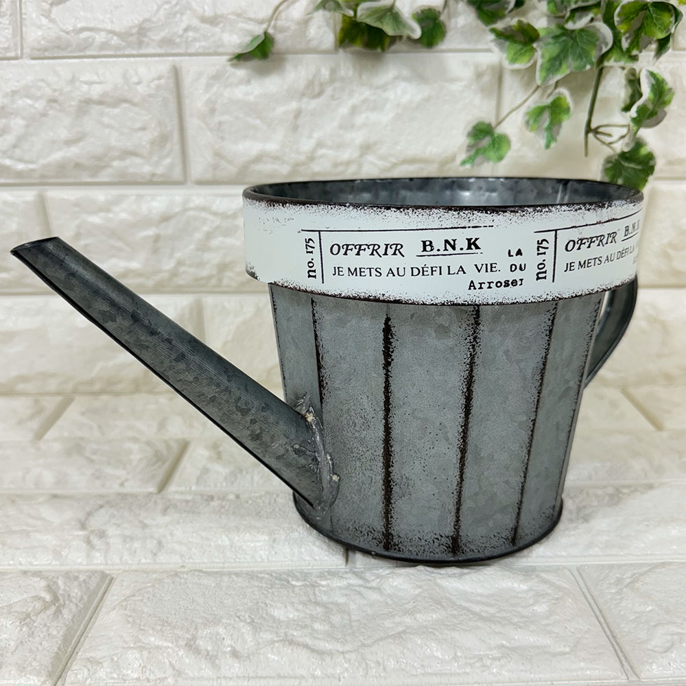 【楽天市場】ジョーロ型プランター グレー (内径16.2cm) オフリールジョーロGY(UA252）壁掛け/ジョウロ/おしゃれ/屋外/穴あき ...