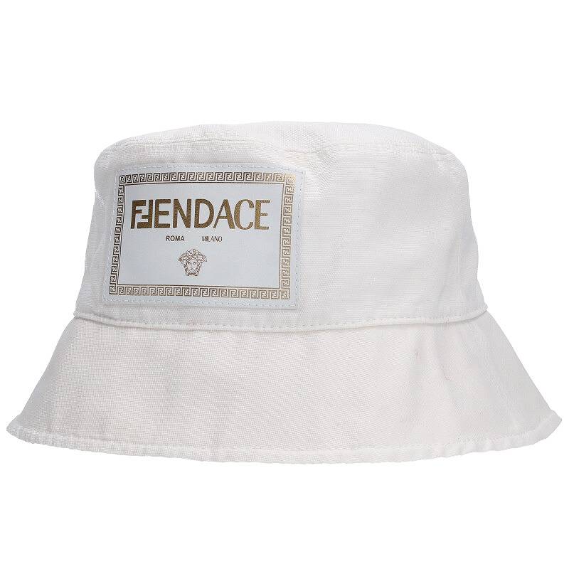 【楽天市場】フェンダーチェ FENDACE サイズ:L FXQ801 AKLA L ロゴパッチ付きコットンバケットハット(ホワイト ...