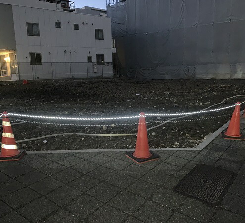 【楽天市場】Shining Rope シャイニングロープ ＃9×50m 立入禁止 注意喚起 駐車場 区画線 区画整理 安全標示 反射 反射 ...