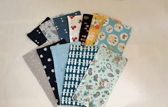 【楽天市場】【lefua_hand made】両面ダブルガーゼ使用のミニハンカチ（10cm×20cm） 女の子柄：手仕事雑貨 月のしずく