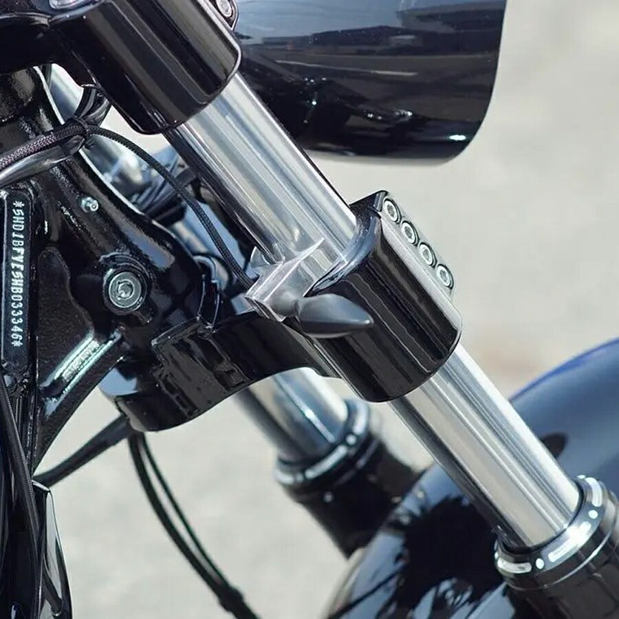 【楽天市場】ソフテイル、ダイナ、スポーツスター 49mmフロントフォーク用 ウィンカーステー (ポリッシュ) ノイズ TS-01P：ワールド ...