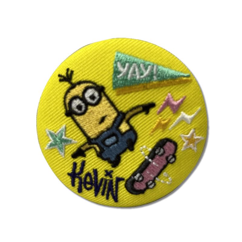 【楽天市場】ミニオンズ 刺繍缶バッジコレクション YAY!KEVIN 4771 [追跡可能メール便(送料200円)対応商品] 【缶バッジ ...