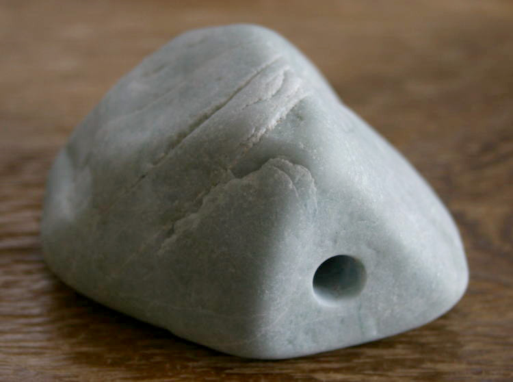 【楽天市場】糸魚川翡翠石笛 C00308真隆 作 80mm*60mm*41mm：糸魚川ヒスイの店