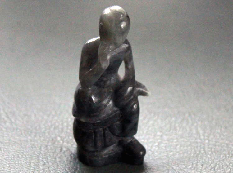 【楽天市場】糸魚川翡翠彫刻 C00528 62mm*29mm*26mm：糸魚川ヒスイの店