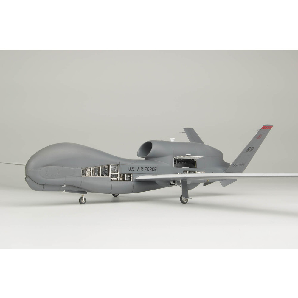 【楽天市場】プラッツ 1/72 アメリカ空軍 無人偵察機 RQ-4Bグローバルホーク メインテナンス仕様 AC-71：模型・プラモ総合専門店 ホビコレ