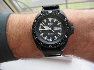 【楽天市場】【送料無料】cwc sbs military divers issued watch,300m,2015 mk1,uksf ...