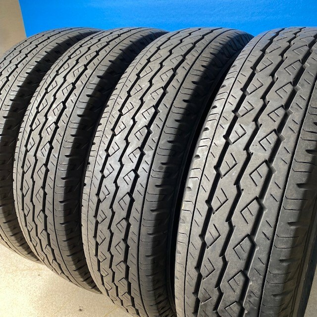 【楽天市場】中古タイヤ 中古 195/80R15 107/105L LT ブリヂストン V600 195/80/15 4本 サマ−タイヤ ハイエース キャラバン 【送料無料】 中古 タイヤ ...