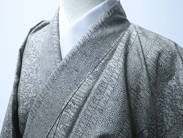 【楽天市場】楽天スーパーセール☆最大70%OFF【IDnet】【着物】 紬 縞文様 植物柄 仕付け付き 身丈約157.5cm 裄丈約62cm 23Z-3607【リサイクル】：アイディーネット