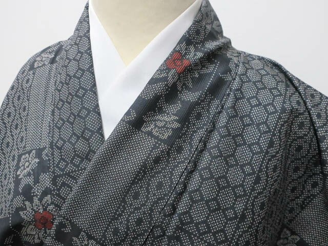 【楽天市場】最大70％OFF大特価セール【IDnet】【着物】大島紬 7マルキ 短冊に花文 24z-4224【リサイクル】：アイディーネット