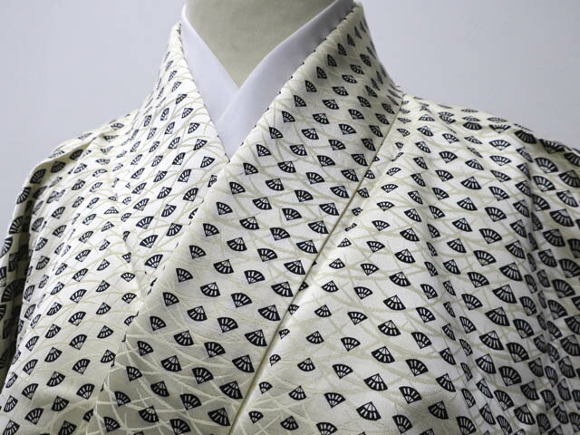 【楽天市場】最大65％OFF大売り出しセール【IDnet】【着物】小紋 扇子づくし文 身丈約162cm 裄丈約67cm 24z-4923【リサイクル】：アイディーネット