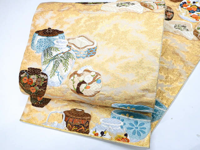 【楽天市場】【IDnet】【着物】袋帯 六通柄 志野 壺に古典花文 24b-2837【リサイクル】：アイディーネット