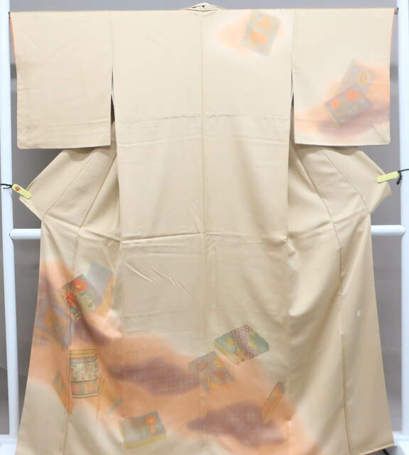 【楽天市場】ポイント5倍＆最大50%OFFセール！【IDnet】【着物】付下げ 書籍に唐花文 身丈約166cm 裄丈約65.5cm 25z02-741【リサイクル】：アイディーネット