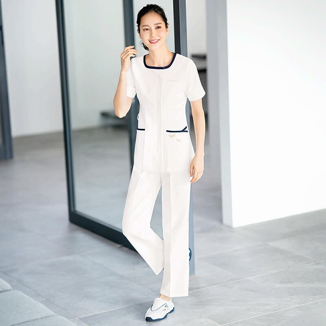 【楽天市場】[ハナエモリ]タック入りゆったりストレートパンツパンツ ズボン ナース 医療 看護 介護 白衣 ナースウェア 介護士 歯科衛生士 ...