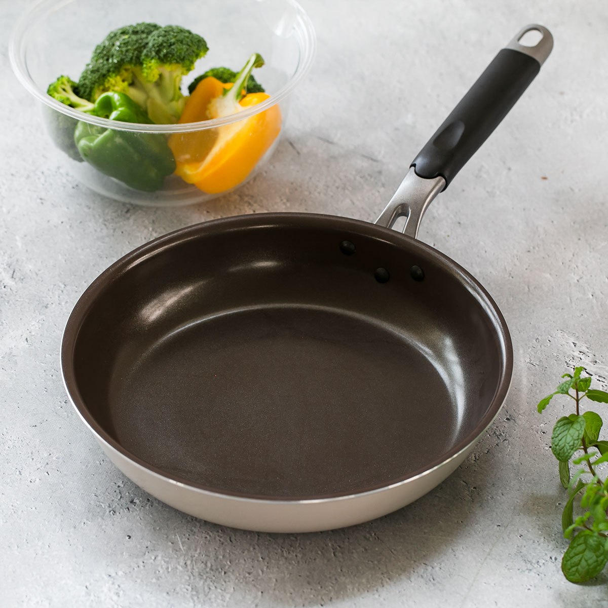 【楽天市場】フライパン 26cm IH対応 ビオ・セラミック PFOAフリー ベークライトハンドル （ ガス火対応 オール熱源対応 炒め鍋 いため鍋 ノンスティック 26センチ アルミ製 ...