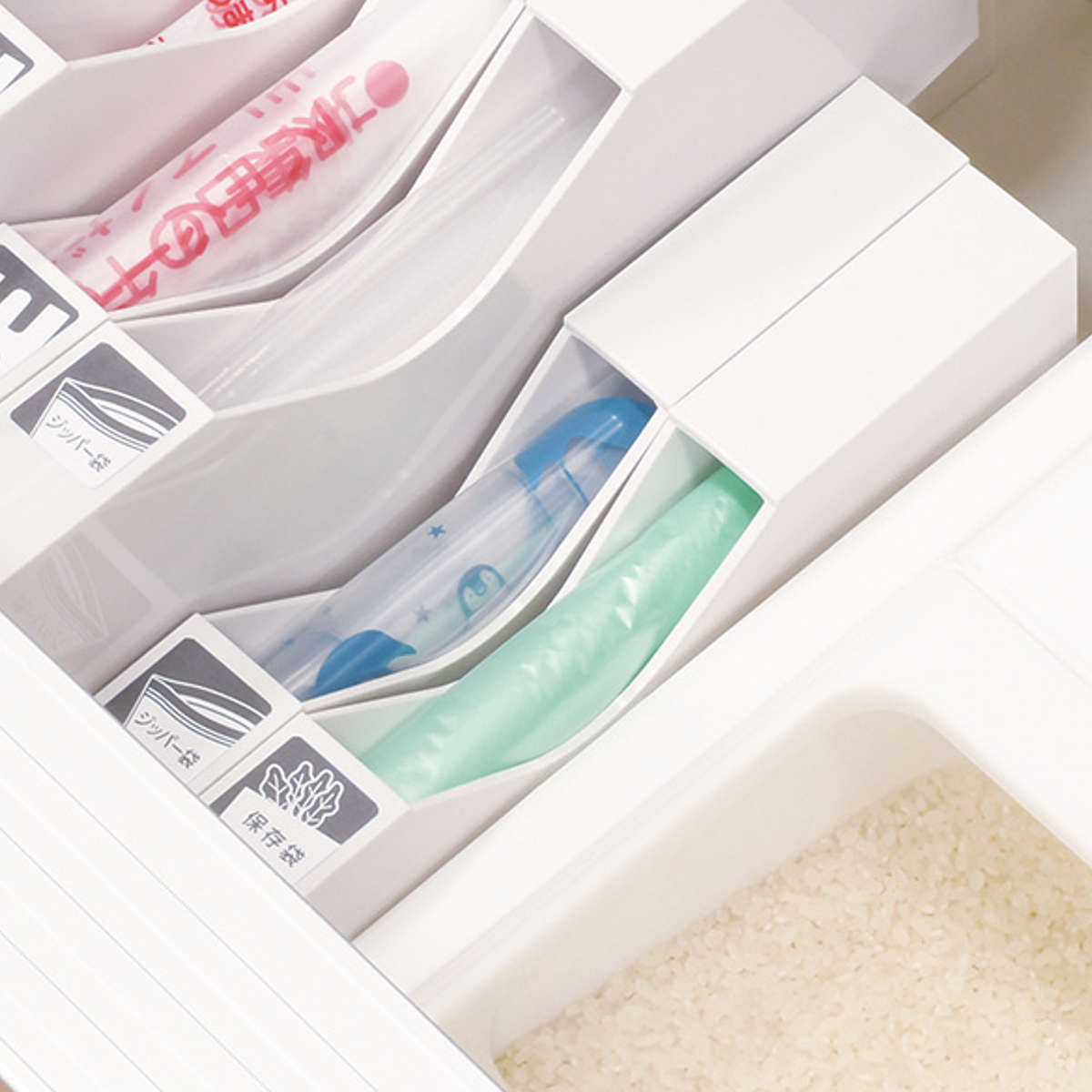 【楽天市場】ゴミ袋 収納 アレンジフリー ゴミ袋＆保存袋ストッカー Sサイズ （ ゴミ袋ストッカー ポリ袋ストッカー ポリ袋ホルダー ジッパーバッグ ケース 日本製 ゴミ袋ホルダー ゴミ袋入れ ...