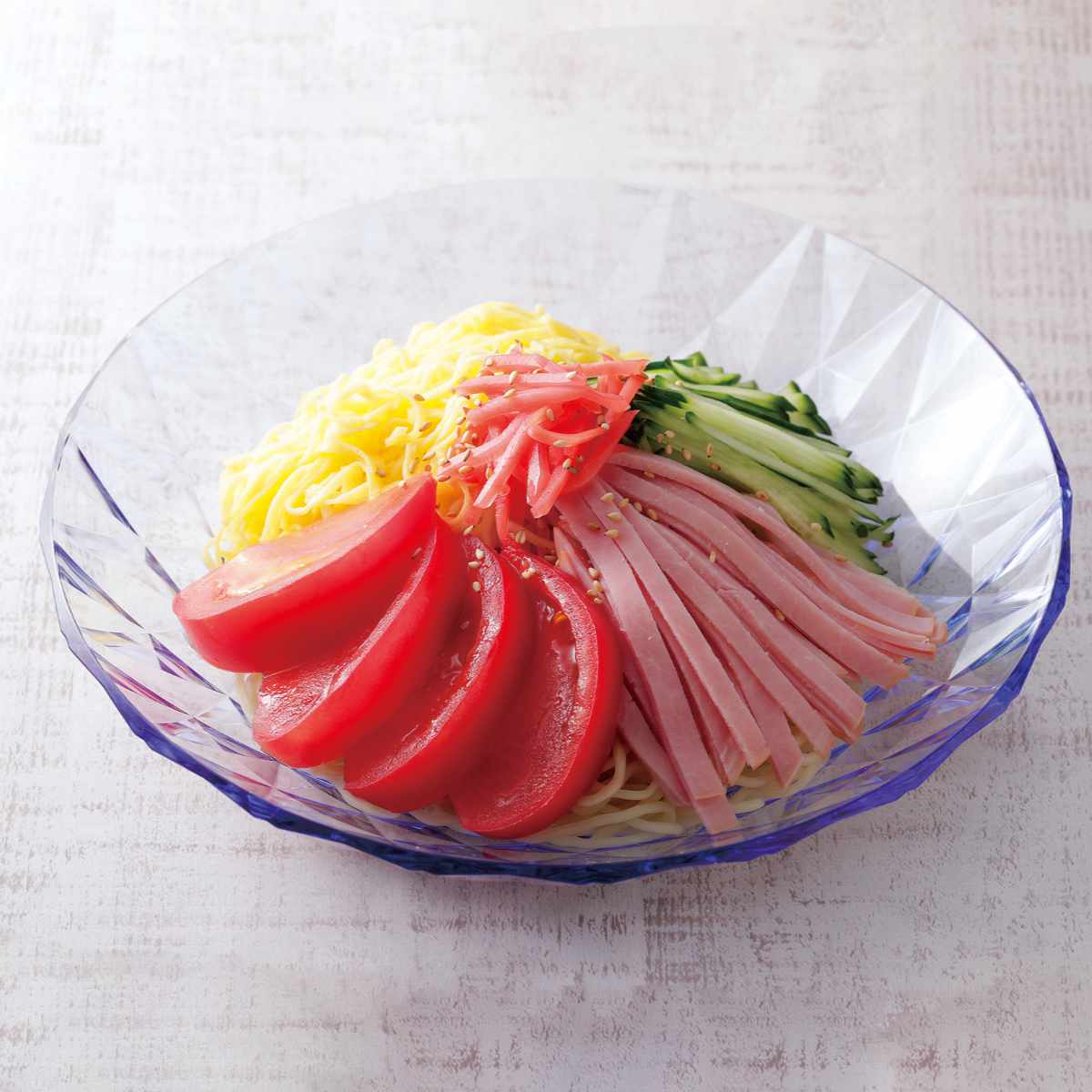 【楽天市場】めん皿 涼味家 プラスチック （ そうめん皿 麺 そうめん 皿 プレート お皿 日本製 ざるそば さるうどん 蕎麦 冷やし中華 麺皿 深皿 サラダ ）【39ショップ】：インテリアパレット