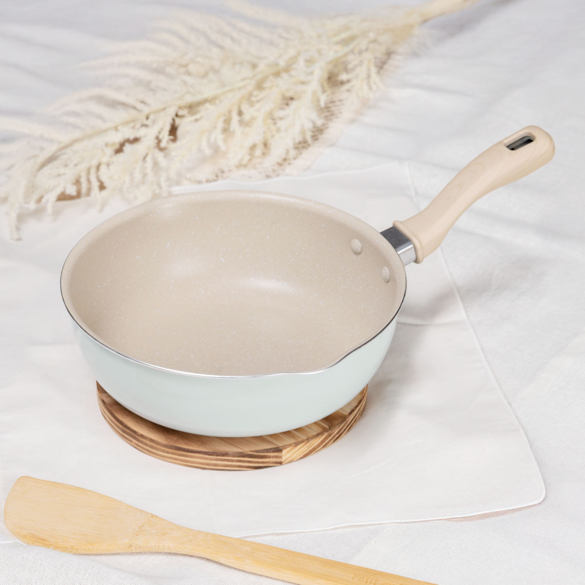 【楽天市場】いため鍋 21cm IH対応 ミディーズ 深型フライパン （ ガス火対応 炒め鍋 ふっ素加工 軽い 21センチ フッ素加工 フッ素コーティング アルミ製 金属ヘラOK 軽量 可愛い ...