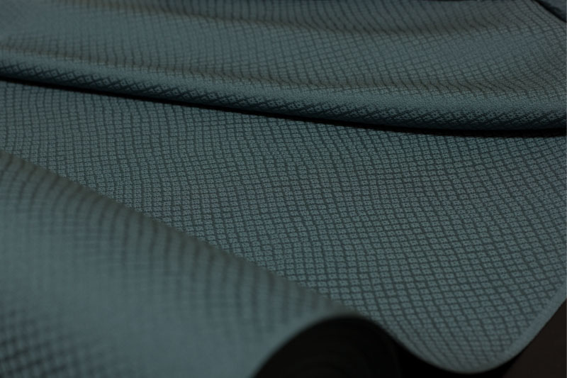 【楽天市場】コート地 紋意匠 鹿の子 鉄御納戸色：色無地着物専門 みやこさかえ