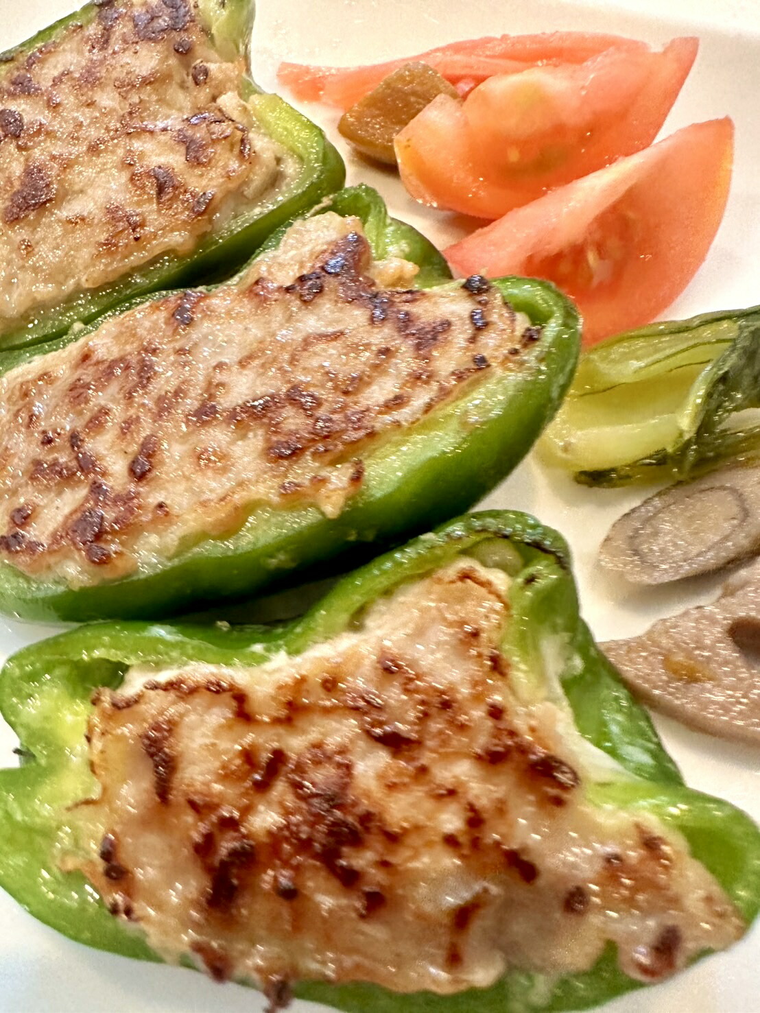 【楽天市場】ピーマンの肉詰め【そのまま昼ごはん】】4個×2【無添加(化学調味料不使用)】 国産豚肉 ラーメンやビールとの相性バッチリ 同梱OK ...