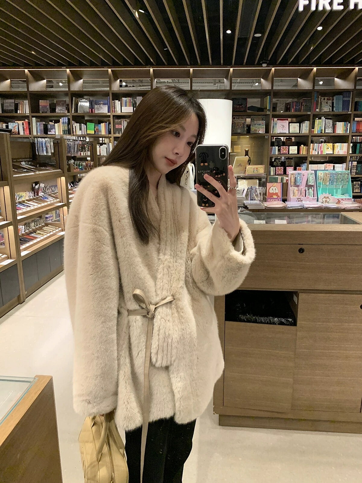 【楽天市場】ヨーロッパミンクファーコート ベージュ ホワイト スエード裏地 秋冬 防寒 ゆったりシルエット 高級感 フリーサイズ レディース【LPIUTY】：I tainment SHOP