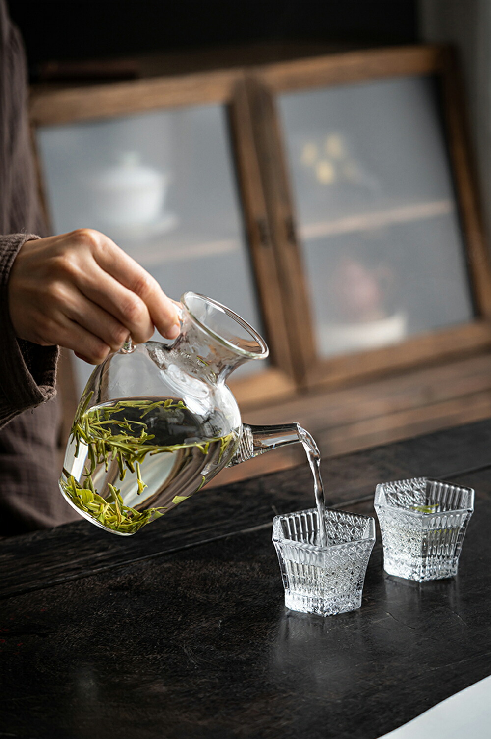 B-IWFD あす楽対応! 雫 IwaiLoft ピッチャー 冷水筒 耐熱ガラス 麦茶ポット ガラスポット ウォーターピッチャー ウォーターカラフェ クリア ジャグ 水差し ドリンクピッチャー ...