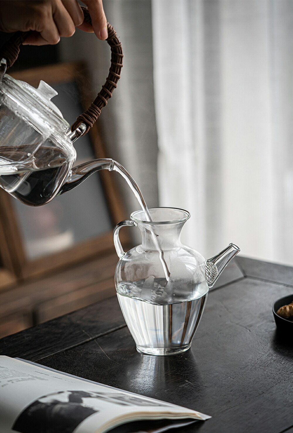B-IWFD あす楽対応! 雫 IwaiLoft ピッチャー 冷水筒 耐熱ガラス 麦茶ポット ガラスポット ウォーターピッチャー ウォーターカラフェ クリア ジャグ 水差し ドリンクピッチャー ...