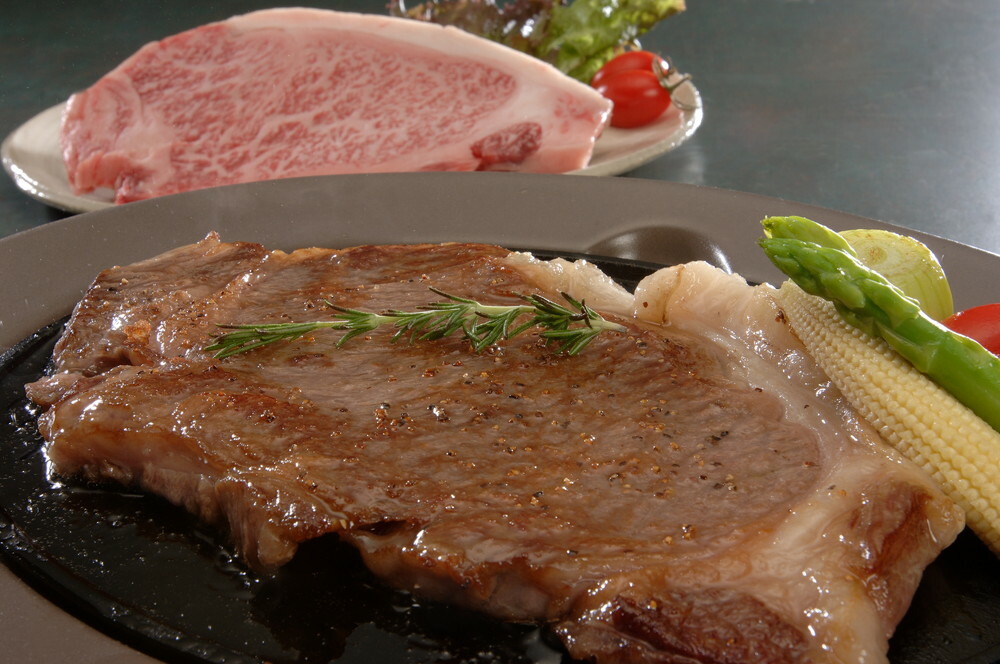 【楽天市場】【母の日】三重 「霜ふり本舗」 松阪牛 ロースステーキ 170g×2 170g×2 プレゼント ギフト 贈り物 贈答 記念日 人気 熨斗対応 名入れ 送料無料 産地直送：グルメ ...